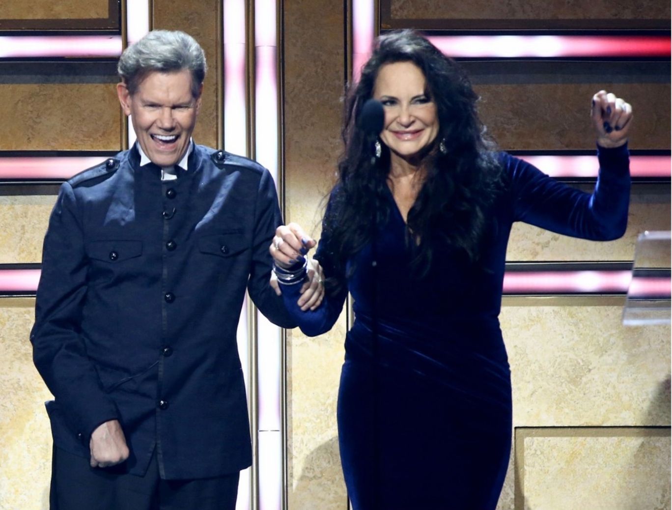 Randy Travis and Mary Davis share a beautiful love story of resilience ...